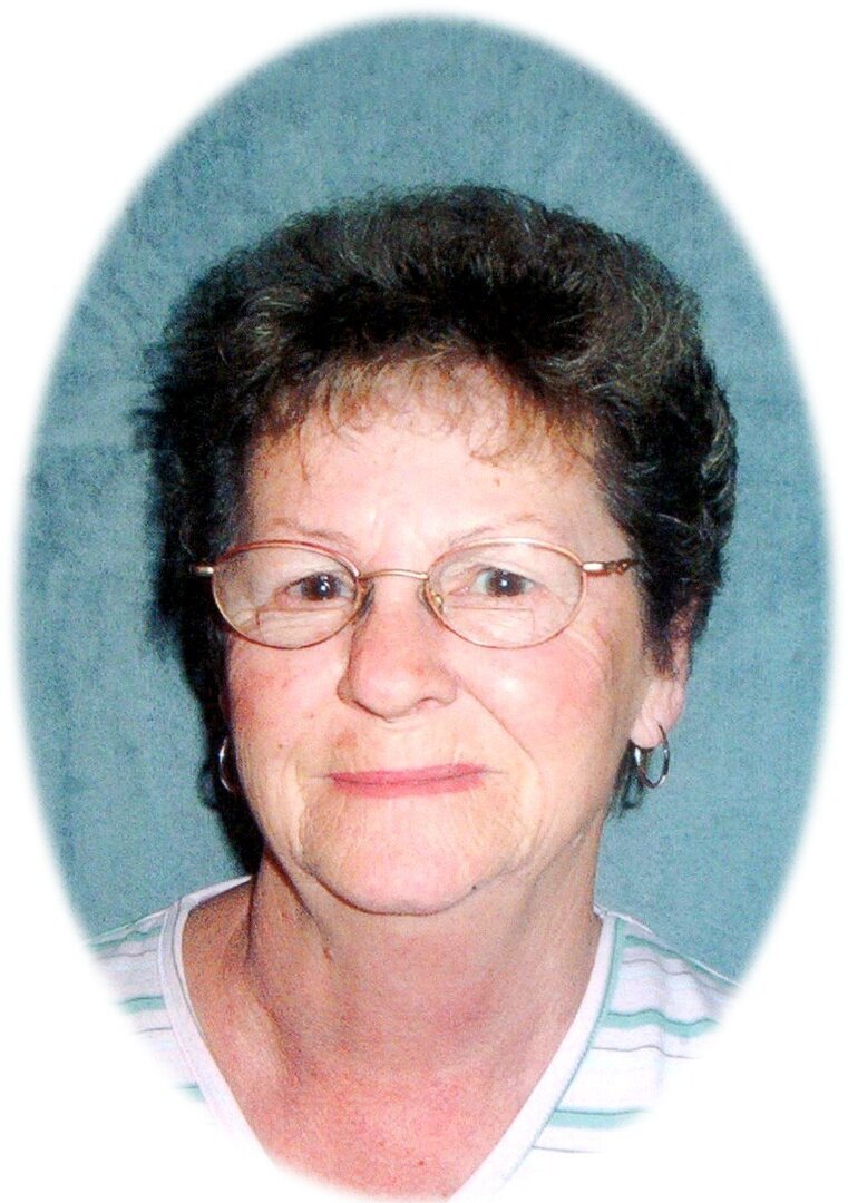 Lisa Latour's Instagram, Twitter & Facebook on IDCrawl